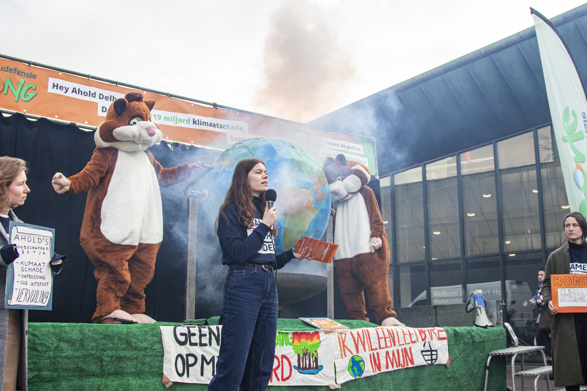 Ahold Delhaize: respect the Paris Climate Agreement Ahold Delhaize: respect the Paris Climate Agreement